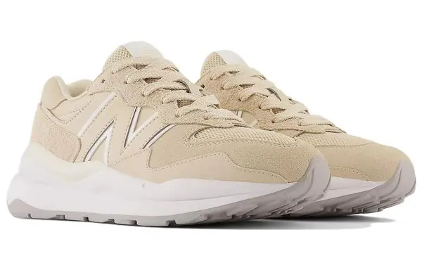 NEW BALANCE 57/40 Low Top Sneakers - Cream