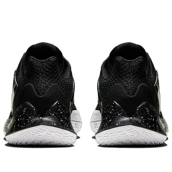 Nike Kyrie Low 2 Athletic Sneakers