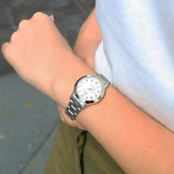 Casio Stainless Steel Quartz Analog Watch - Silver