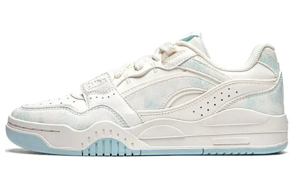 LI-NING Yuebai Skateboarding Sneakers
