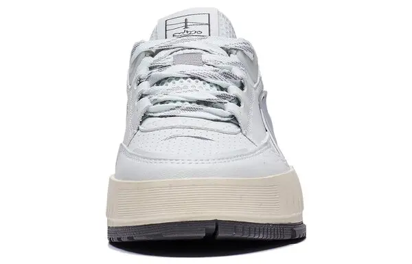 LI-NING Casual Skate Shoes - White/silver
