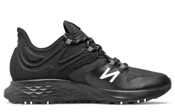 NEW BALANCE Roav Trail Sneakers - Black