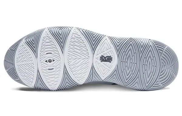 Nike Kyrie 5 Tb 'wolf Basketball Sneakers - Grey