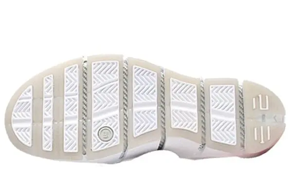Nike Zoom Lebron 4 Mid Top Sneakers - White/grey