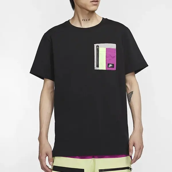 Nike Short Sleeve With Zipper Pocket