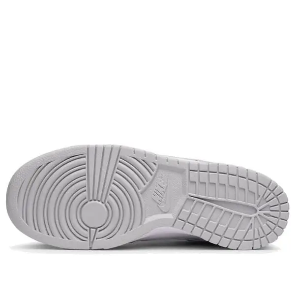 Nike Dunk Low Sneakers