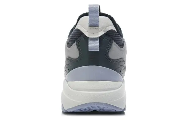 LI-NING Defender Athletic Sneakers
