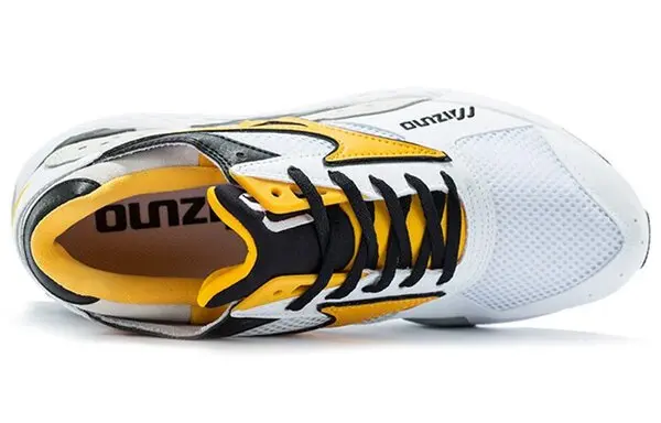 Mizuno Mondo Control Sneakers