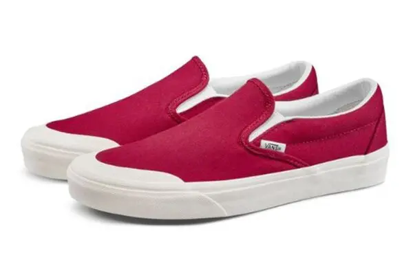 VANS Classic Slip-on 138 Sneakers