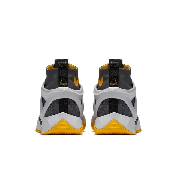 Nike Ambassador 8 High-top Sneakers