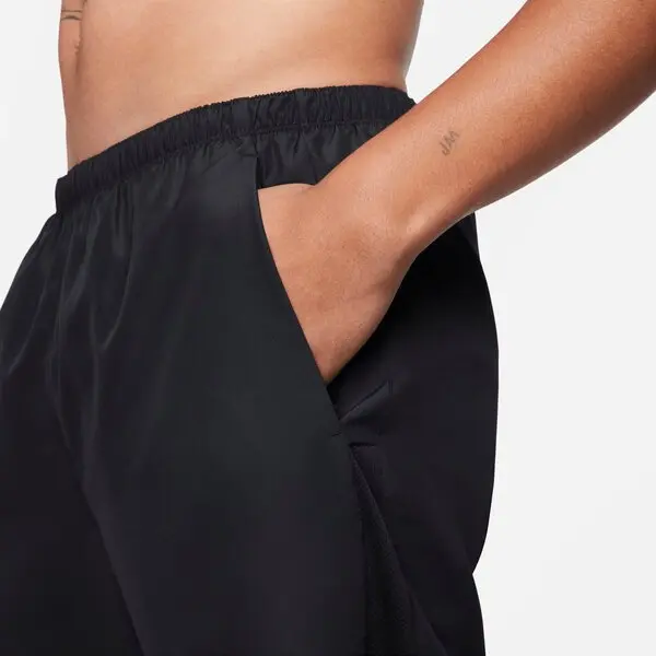 Nike Lightweight Breathable Sports Shorts - Black