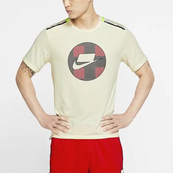 Nike As Wild Run Short Sleeve Top