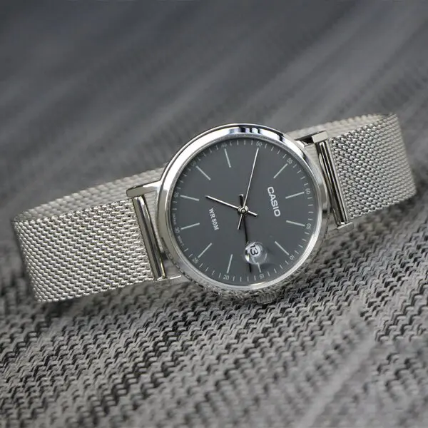Casio Analog Wrist Watch With Mesh Strap