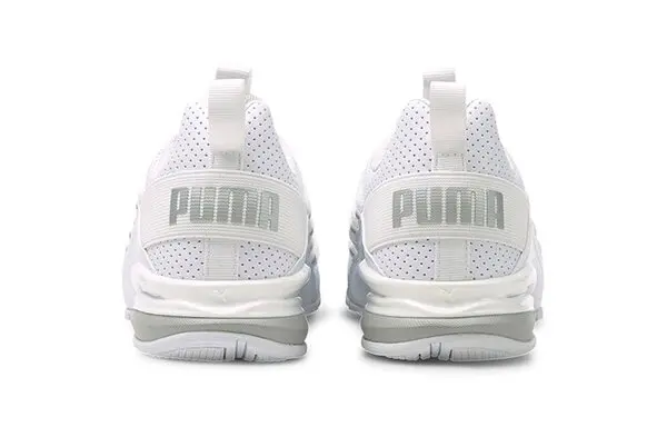 PUMA Axelion M Perf Metallic Low Top Sneakers