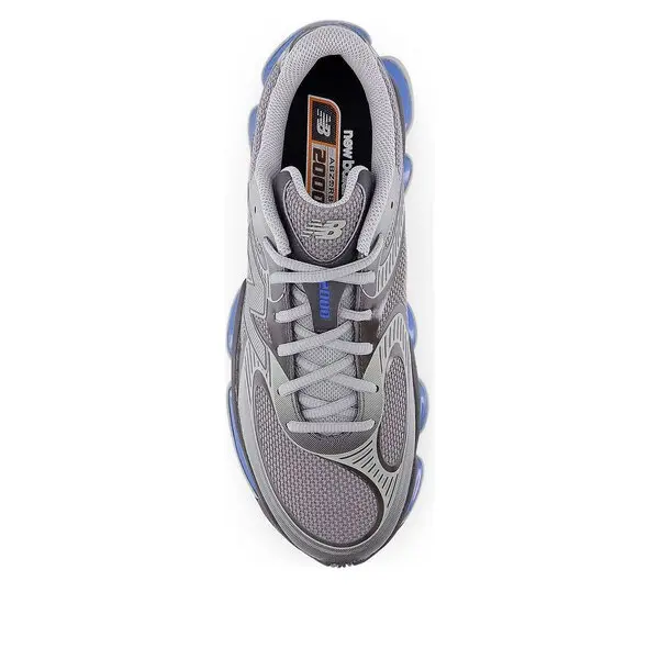 NEW BALANCE 2000 Sneakers - Grey/blue