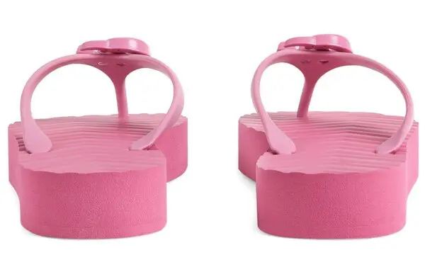Gucci Chevron Thong Sandals - Pink