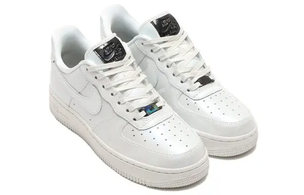 Nike Force 1 Luxe Sneakers - White/black
