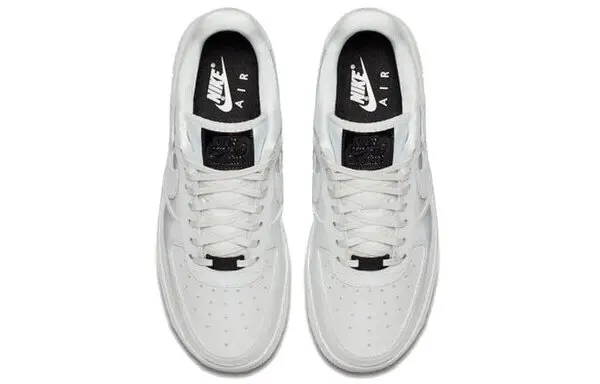 Nike Force 1 Luxe Sneakers - White/black
