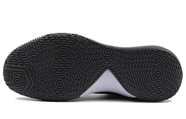 Nike Zoom Live Ii Ep Athletic Sneakers