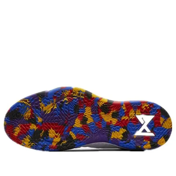 Nike Pg 2 Ncaa Tournament Low Top Athletic Sneakers - Black/white