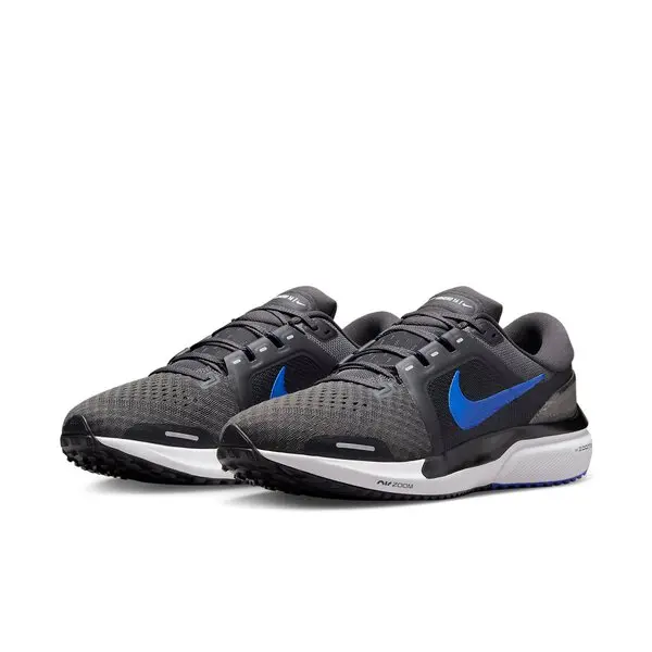Nike Zoom Vomero 16 Sneakers