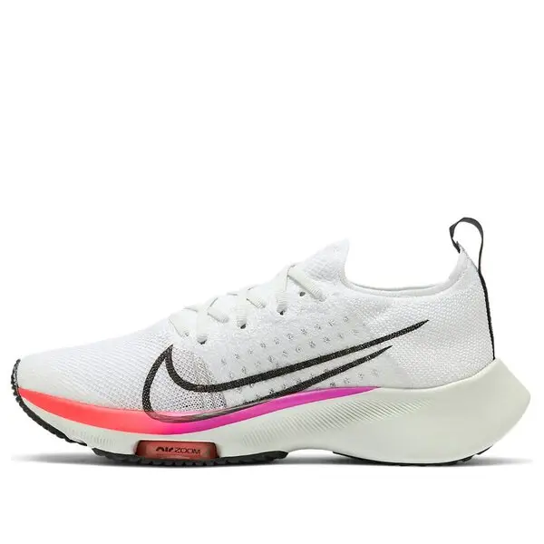 Nike Zoom Turbo Flyknit Low Top Sneakers
