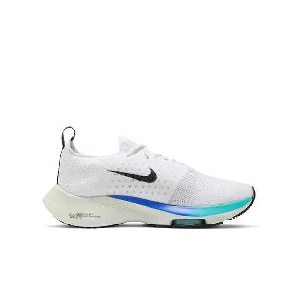 Nike Zoom Turbo Flyknit Low Top Sneakers