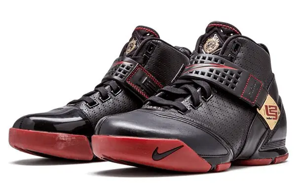 Nike Zoom Lebron 5 High Top Sneakers - Black