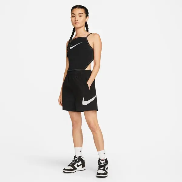 Nike Essential High-rise Woven Shorts
