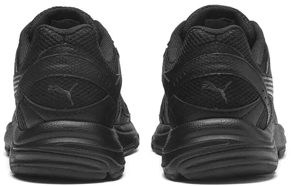 PUMA Axis Low Top Sneakers