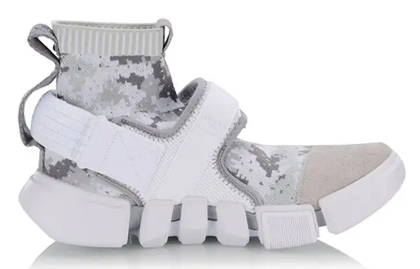 LI-NING Essence 2 Buckle Up Sneakers
