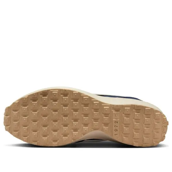 Nike Waffle Debut "midnight Navy Sail" Low Top Sneakers - Blue/white