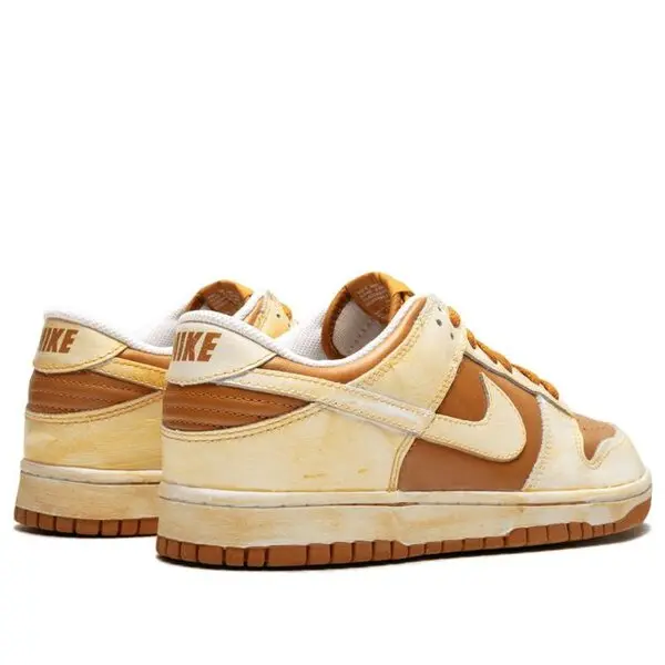 Nike Dunk Low Vintage "dark Curry" Sneakers