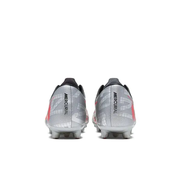 Nike Mercurial Vapor 13 Pro Hg Athletic Sneakers