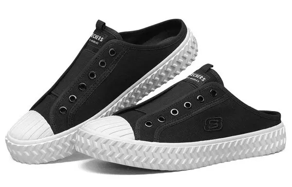 Sketchers Street Trax Low Top Sneakers