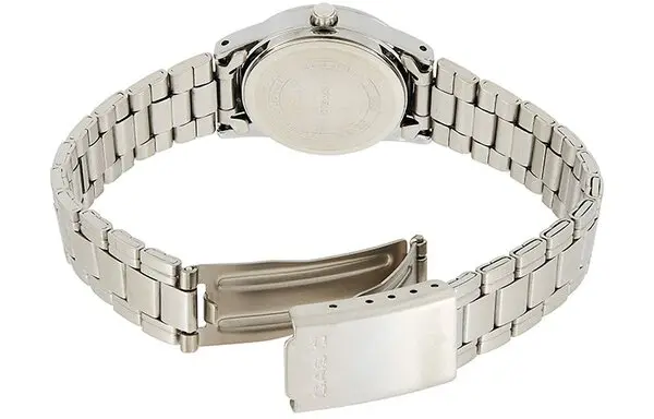 Casio Analog Quartz Watch With Water Resistance - Black