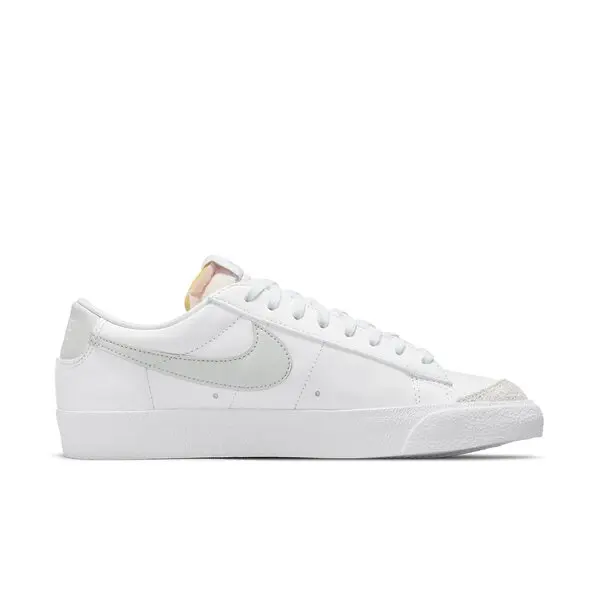 Nike Blazer '77 Low-top Sneakers - White/grey