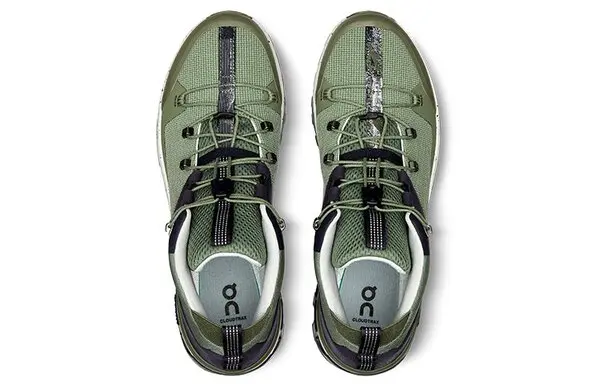 On Cloudtrax "midnight Glacier" Sneakers - Midnight/glacier