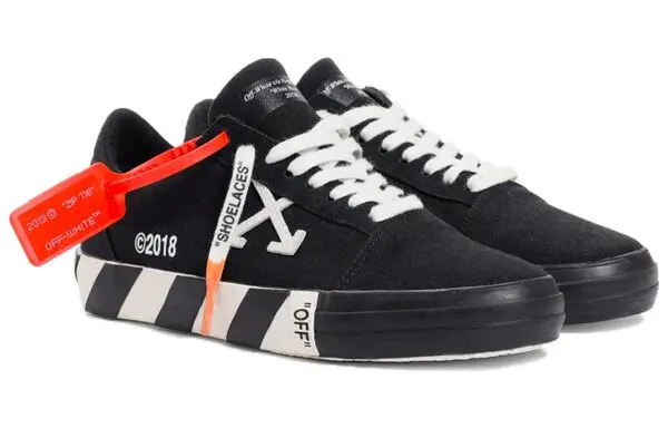 Off-White Vulc Low Top Sneakers