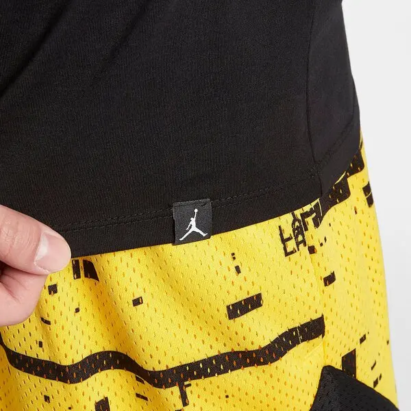 JORDAN Last Shot T-shirt 'black - Black/yellow