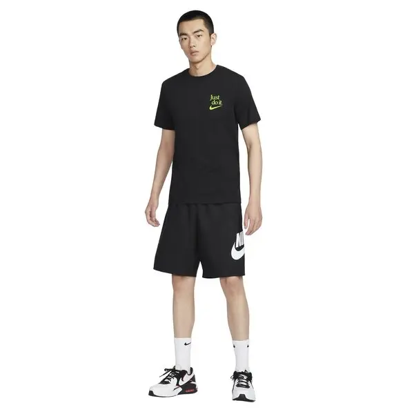 Nike Graphic T-shirt - Black