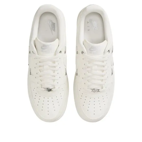 Nike Force 1 '07 Lv8 Sneakers