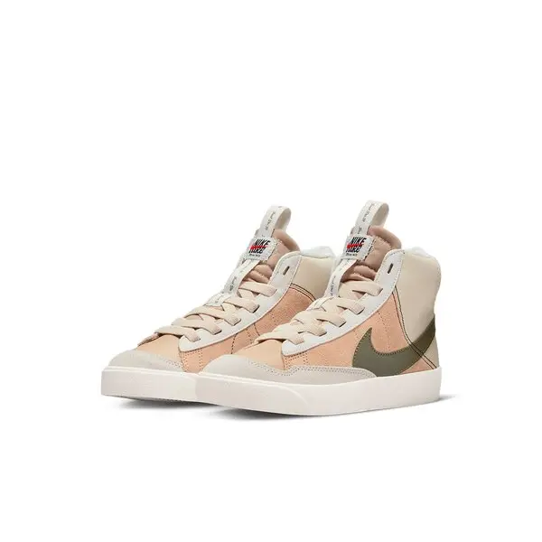 Nike Blazer Mid '77 Se 'dance' Sneakers - Sanddrift/light Silver/phantom
