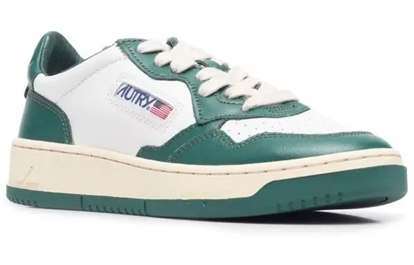 AUTRY Medalist Low Bicolor Sneakers - White/green