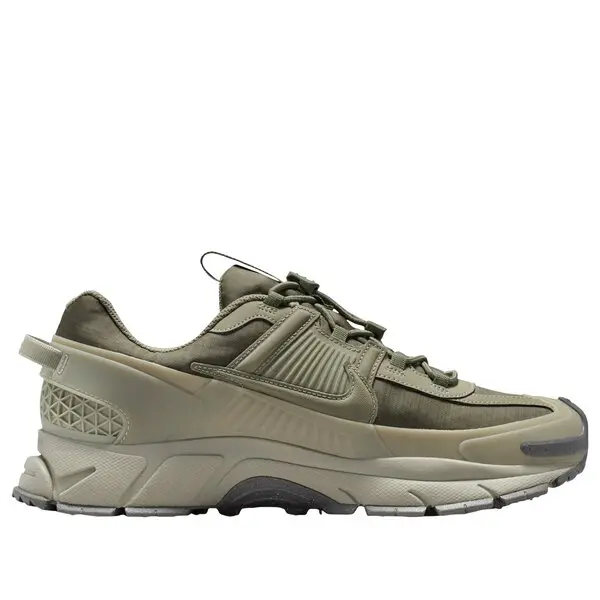 Nike Zoom Vomero 5 Roam Sneakers - Silver/sage