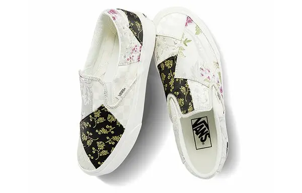 VANS Classic Slip-on Patchwork Sneakers - Black/white