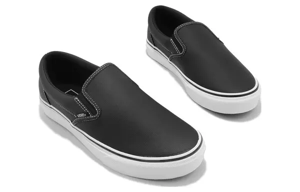 VANS Slip-on Sneakers
