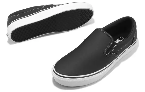 VANS Slip-on Sneakers