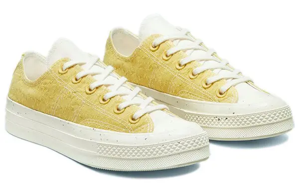CONVERSE Chuck 70 Low Top Sneakers - Light Yellow