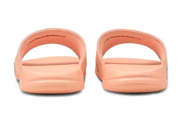 PUMA Peanuts X Popcat 20 Slides